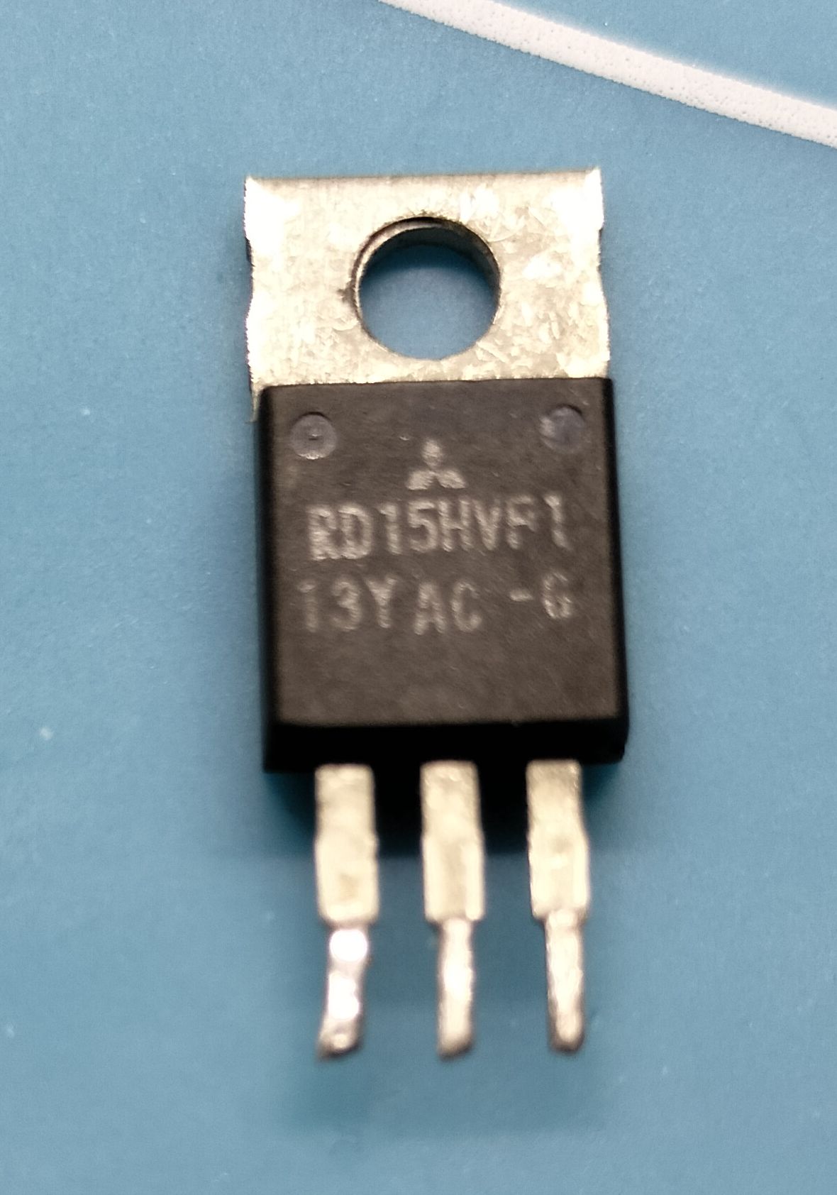 Транзистор RD15HVF1 RF Power Transistor 0.05 to 1.05 GHz 15 W 14 dB 12. ...